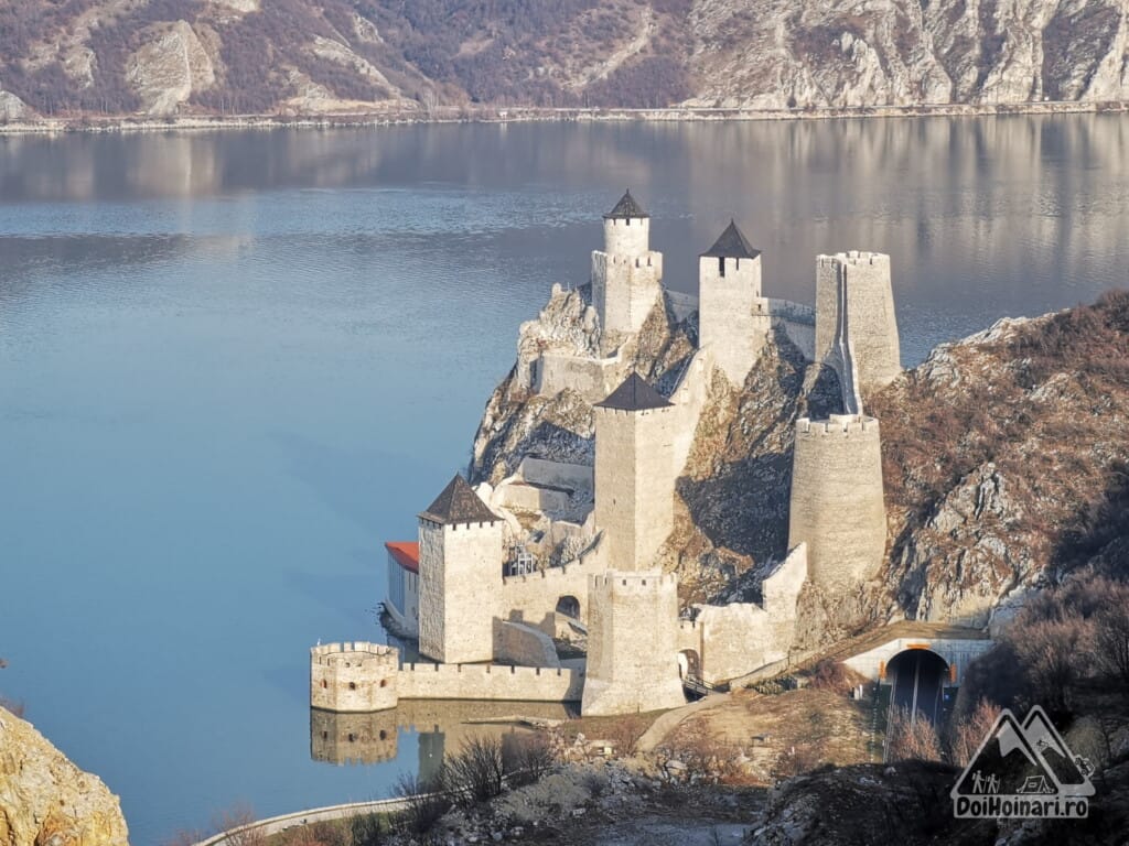 Cetatea Golubac, Serbia - DoiHoinari
