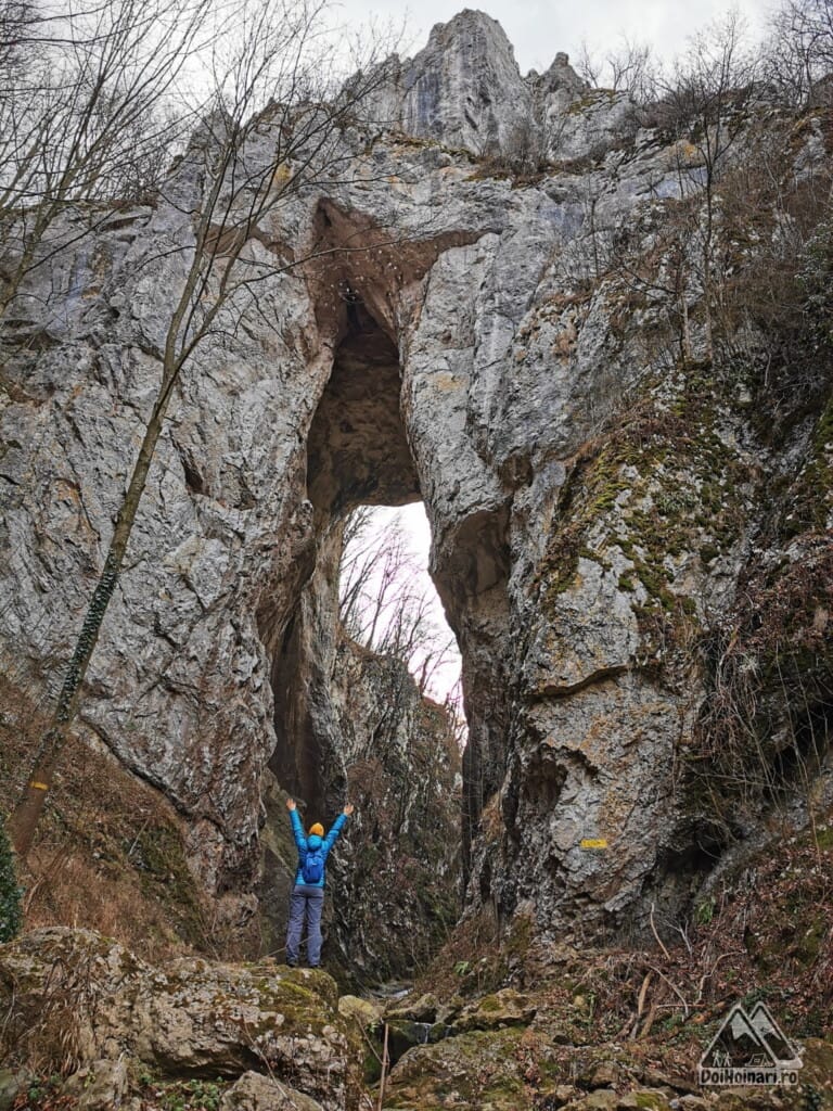 Podul natural Valja Prerast - DoiHoinari