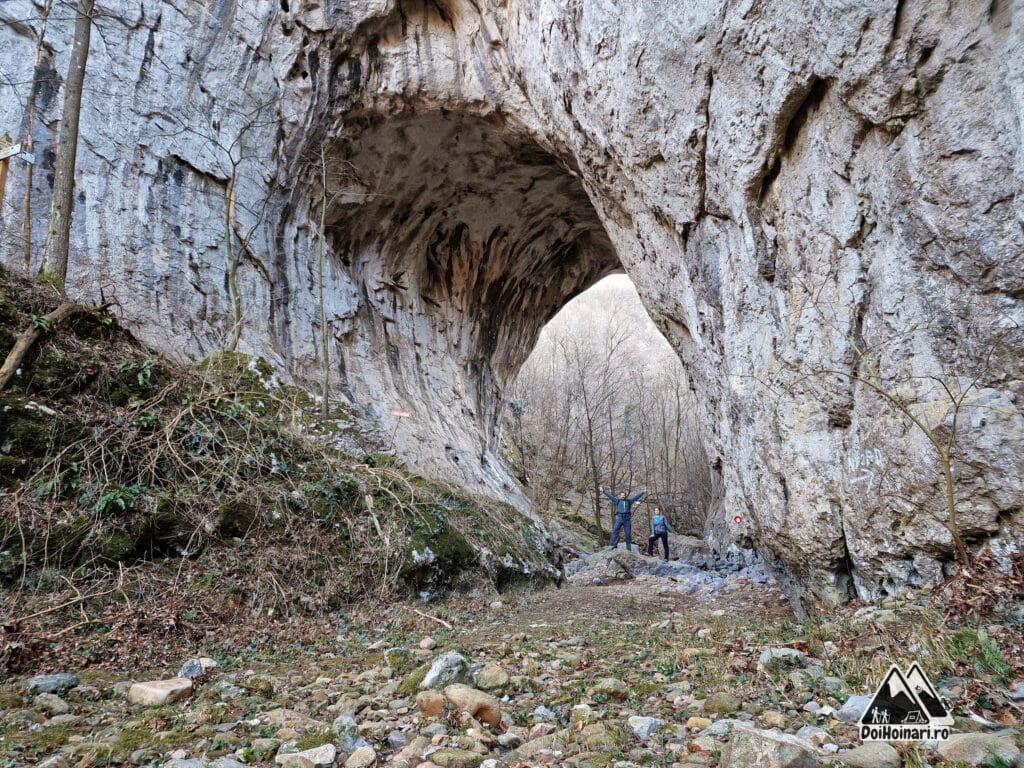 Porțile de Piatră de la Vratna (Serbia) - DoiHoinari
